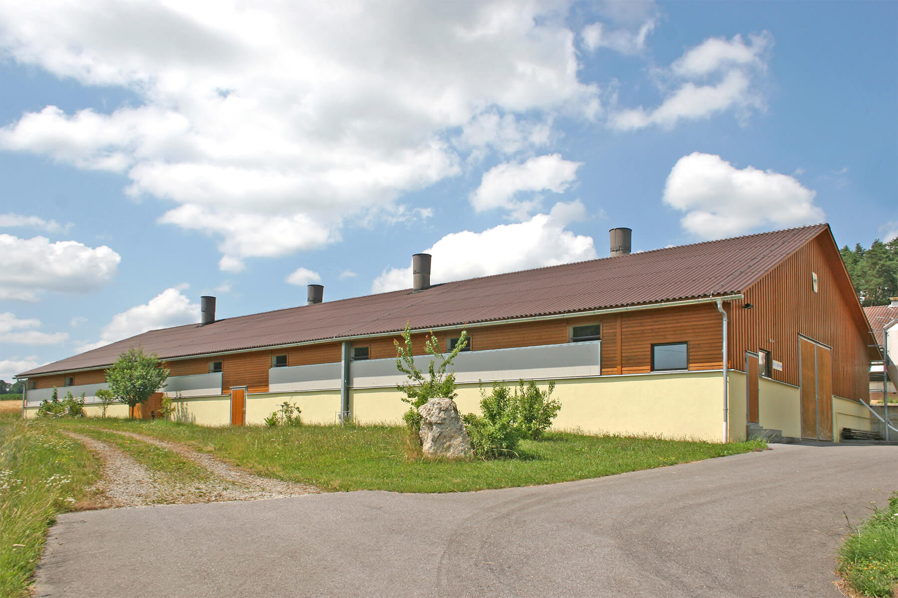 Pig barns - farrowing barn, pig barn, pig breeding - WOLF System